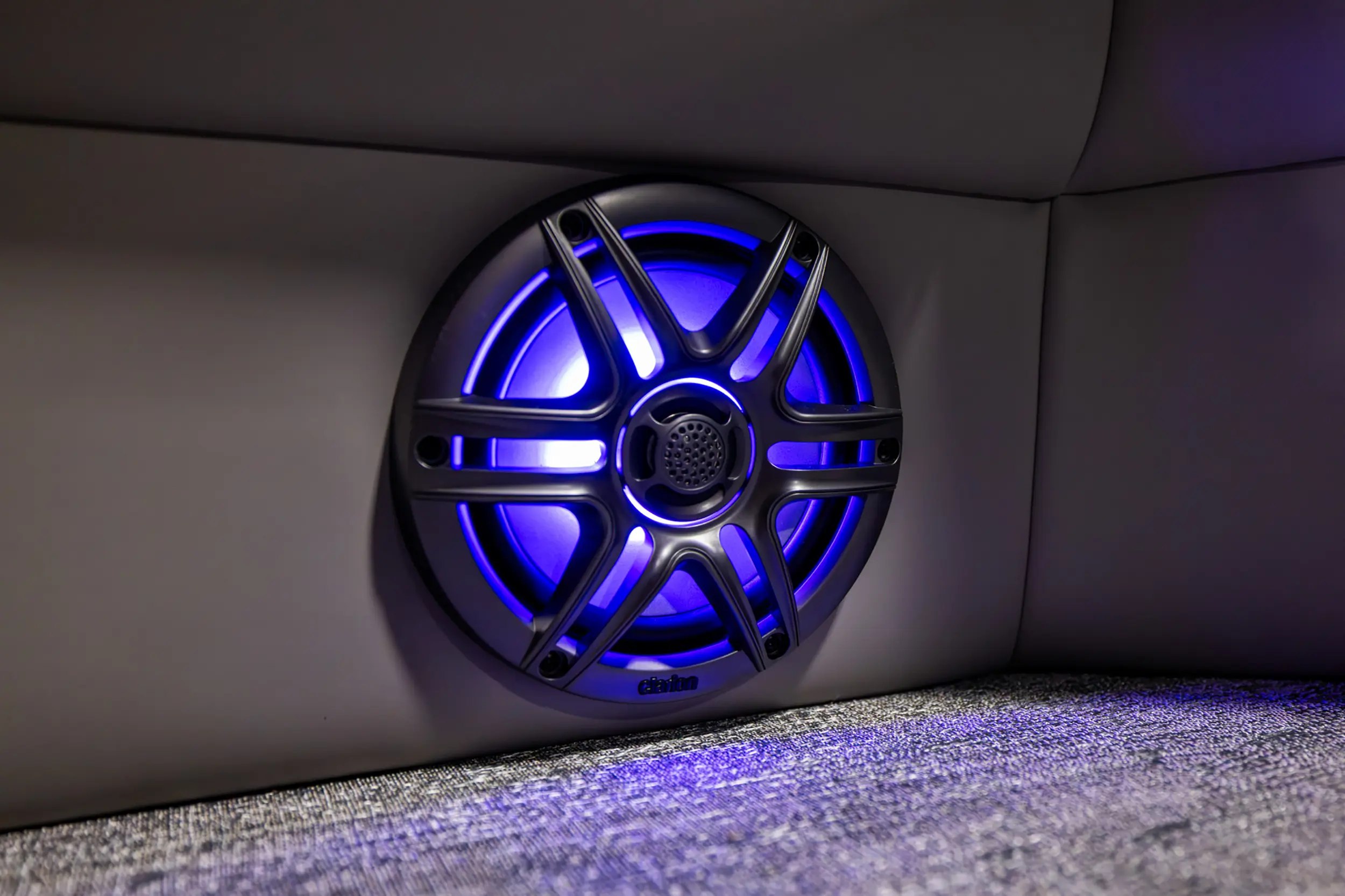Trifecta LE - Trifecta Pontoon