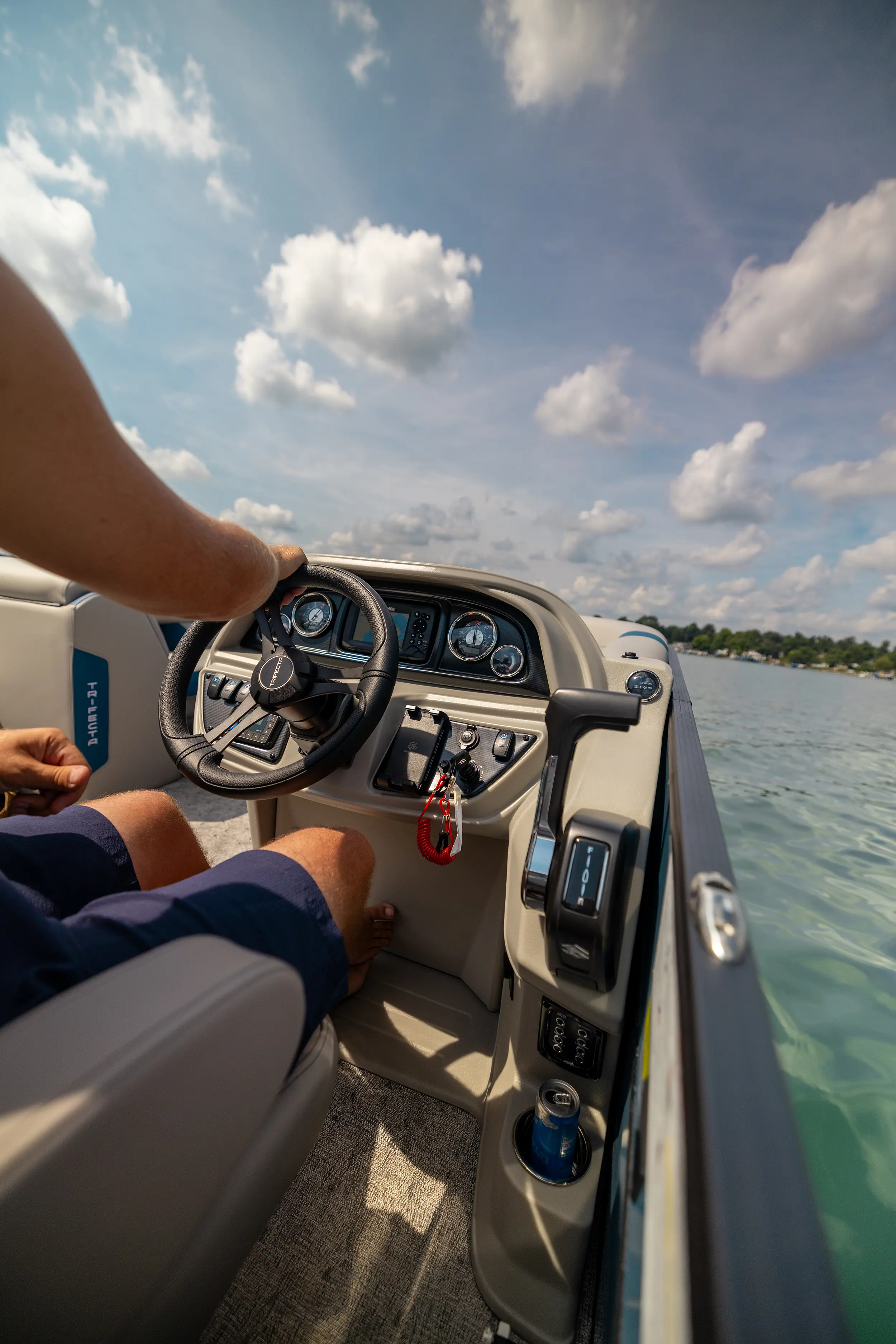 Trifecta LE - Trifecta Pontoon